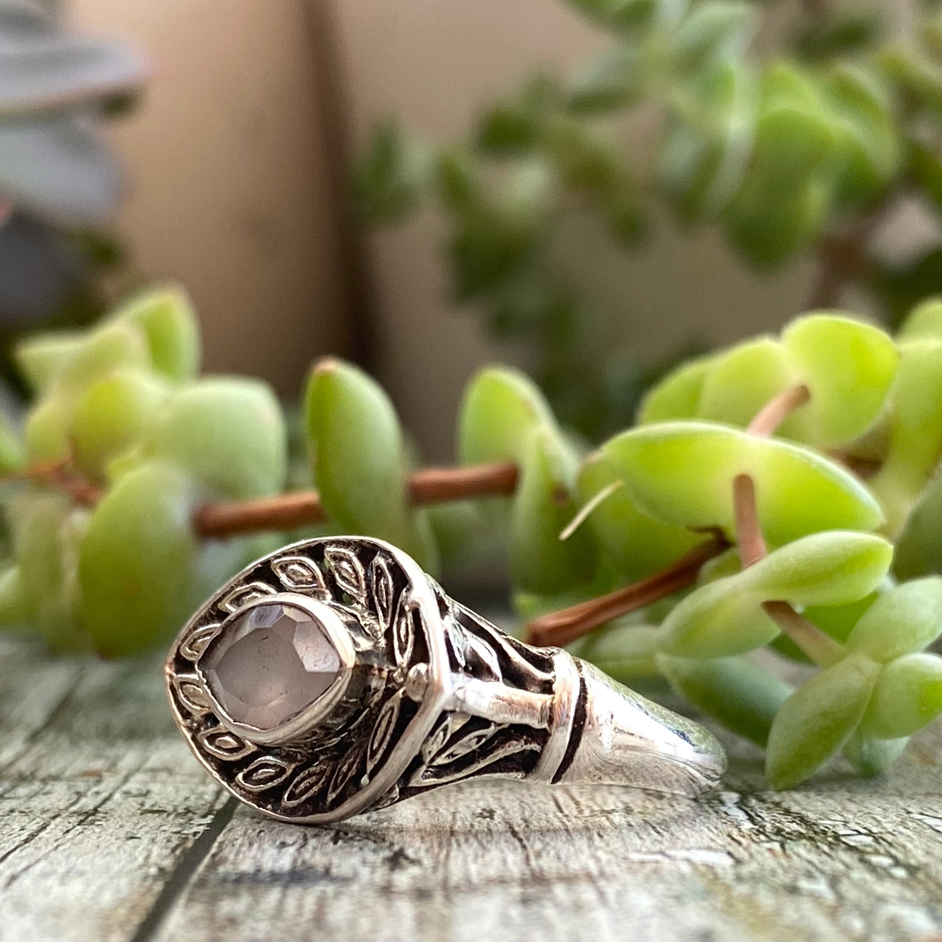 Botanical Ring with Cut Moonstone - L/M – ForageDesign